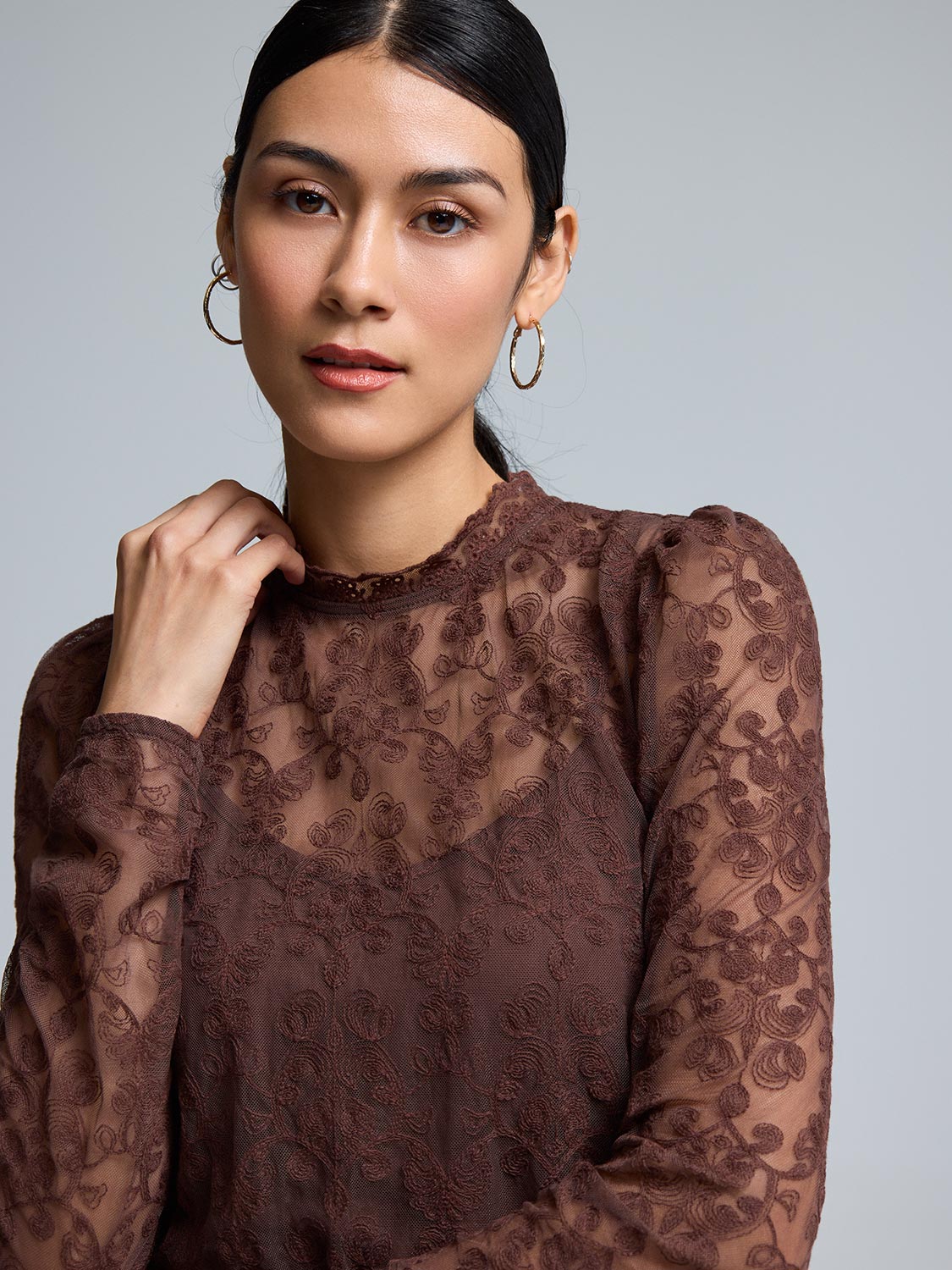 Floral Embroidered Mesh Top – Suzy Shier