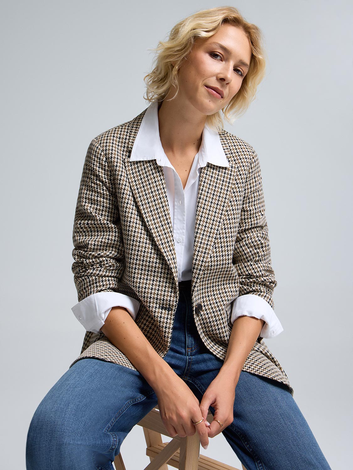 Blazer à coudières en faux suède – Suzy Shier