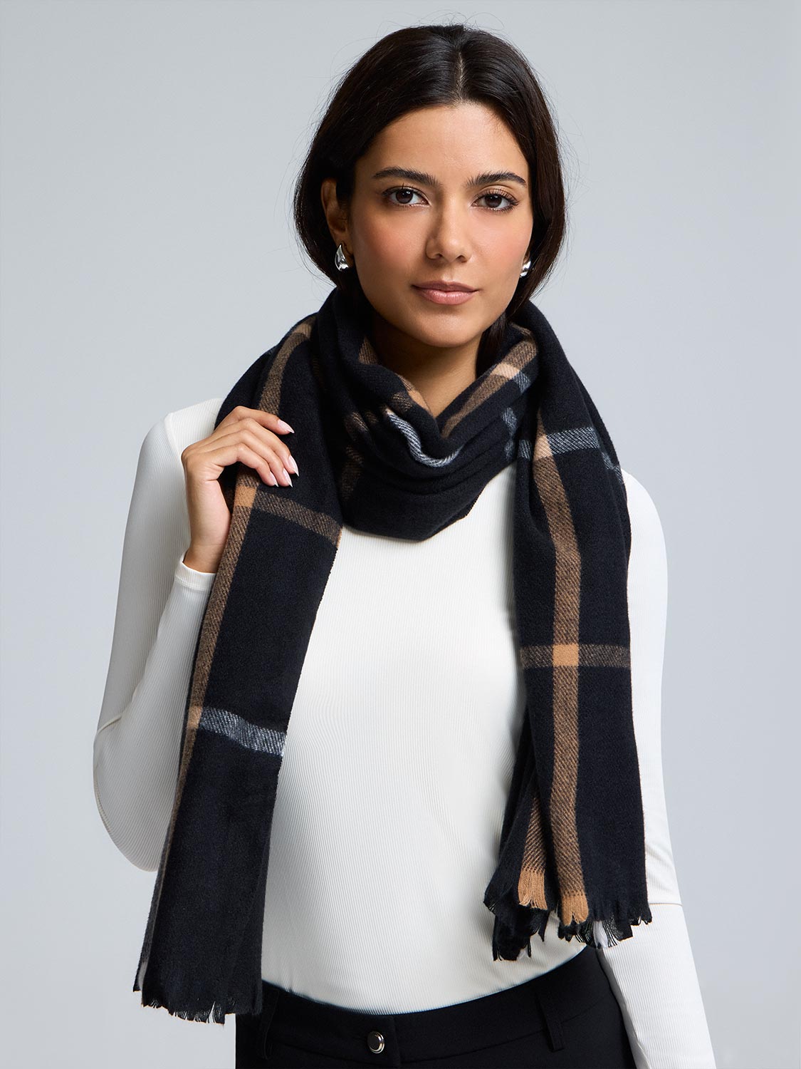 Soft Brushed Grid Scarf – Suzy Shier